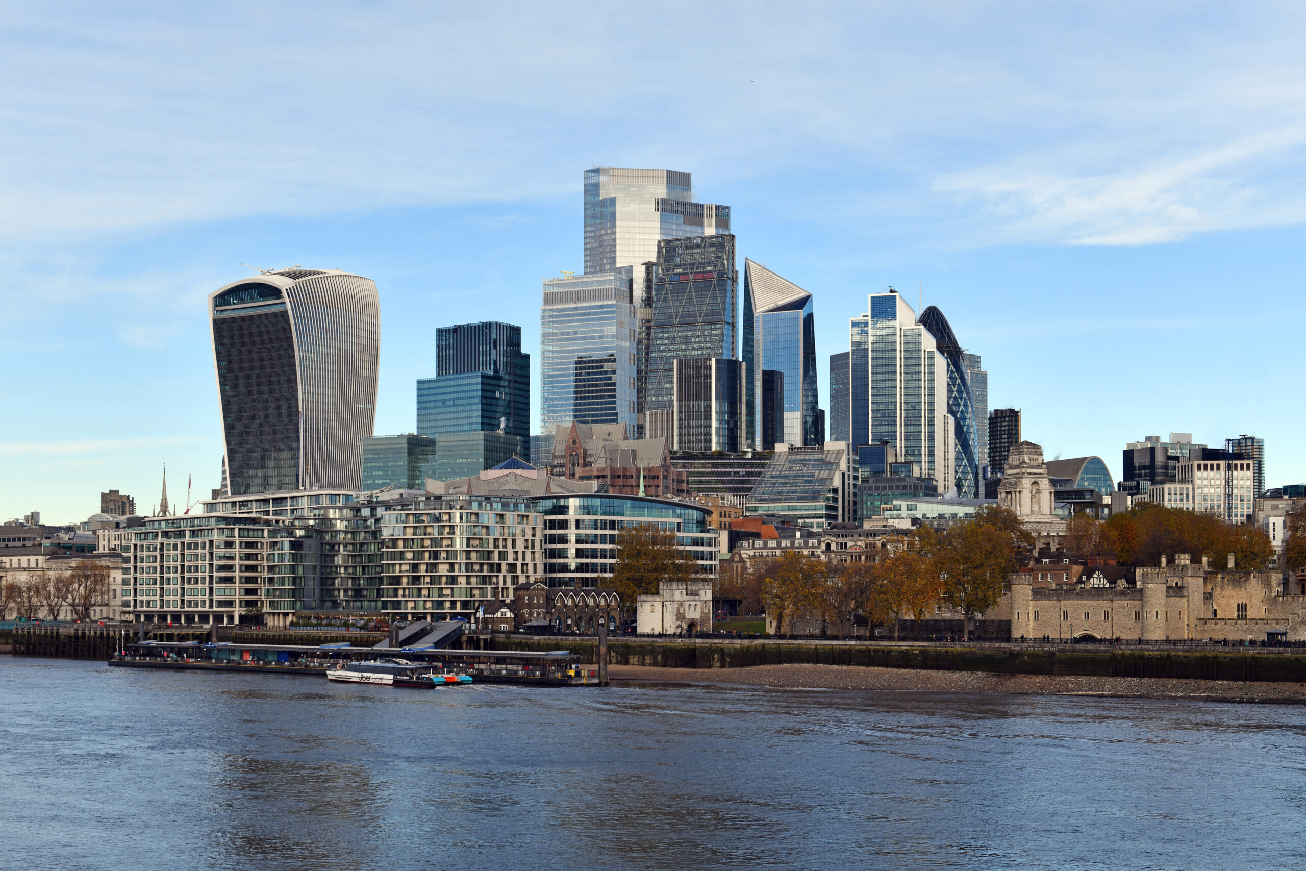 Big Four Graduate Scheme Cuts 2026: What KPMG, Deloitte, EY and PwC ...
